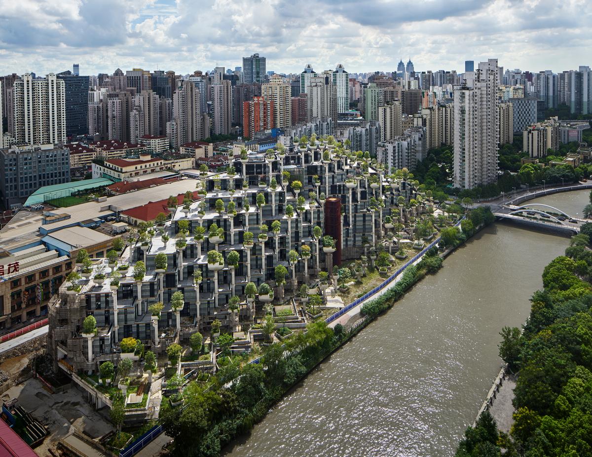 1000 Trees in Shanghai by Heatherwick Studio nears completion - De51gn