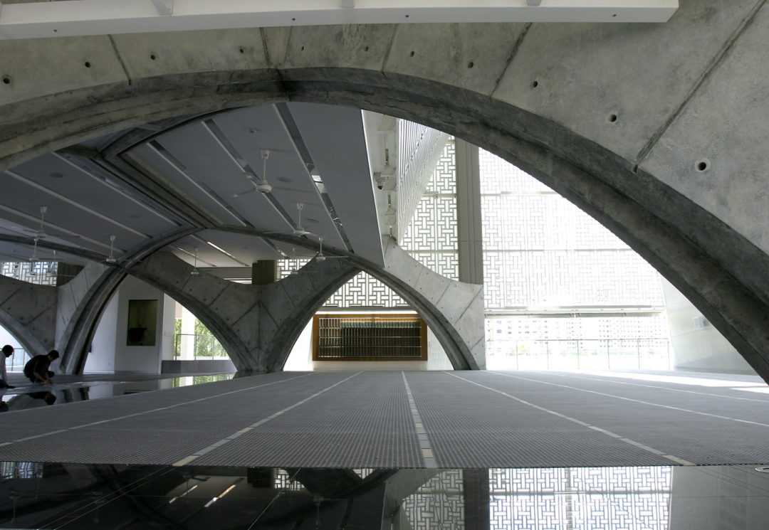 22 Contemporary Mosques Around The World That Redefine Sacral ...