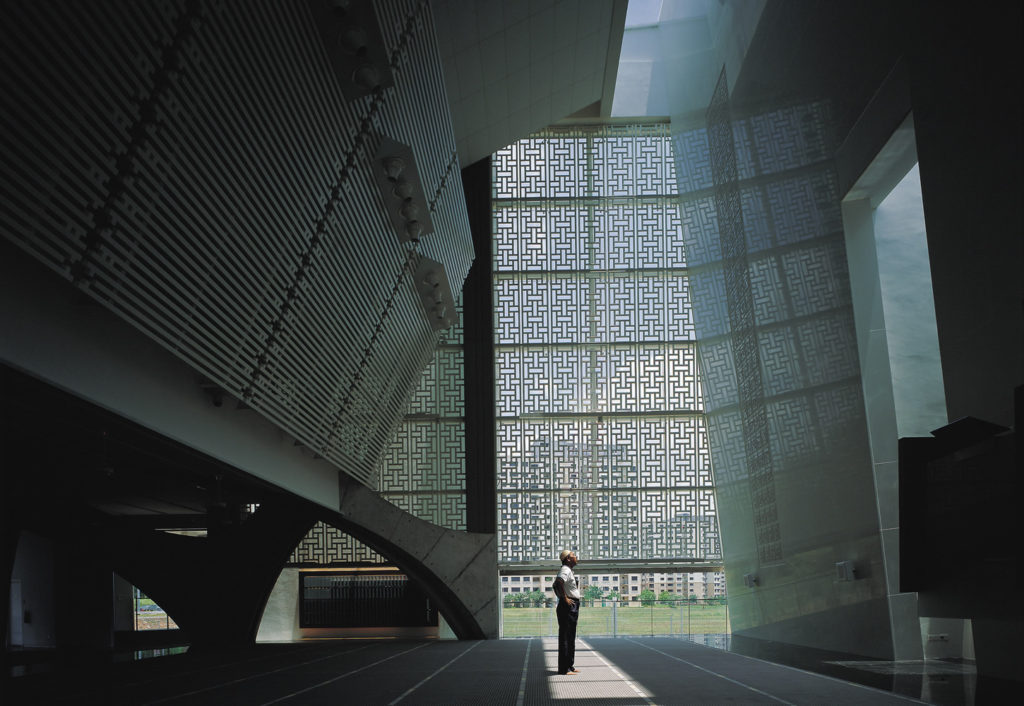 22 Contemporary Mosques Around The World That Redefine Sacral ...