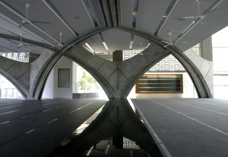 22 Contemporary Mosques Around The World That Redefine Sacral ...