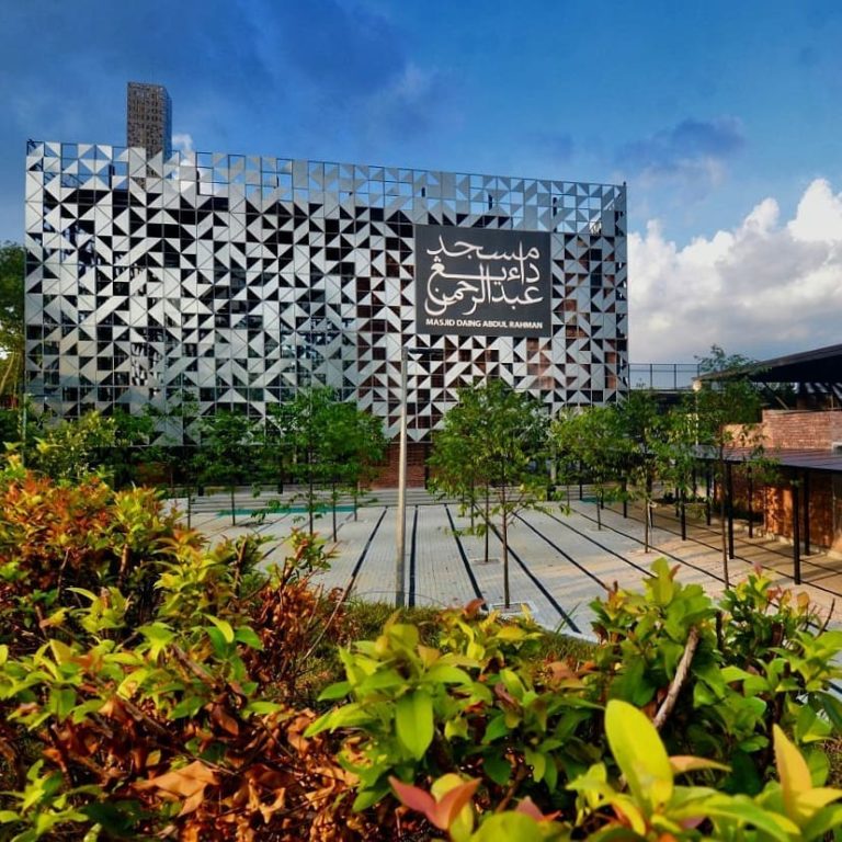 22 Contemporary Mosques Around The World That Redefine Sacral ...