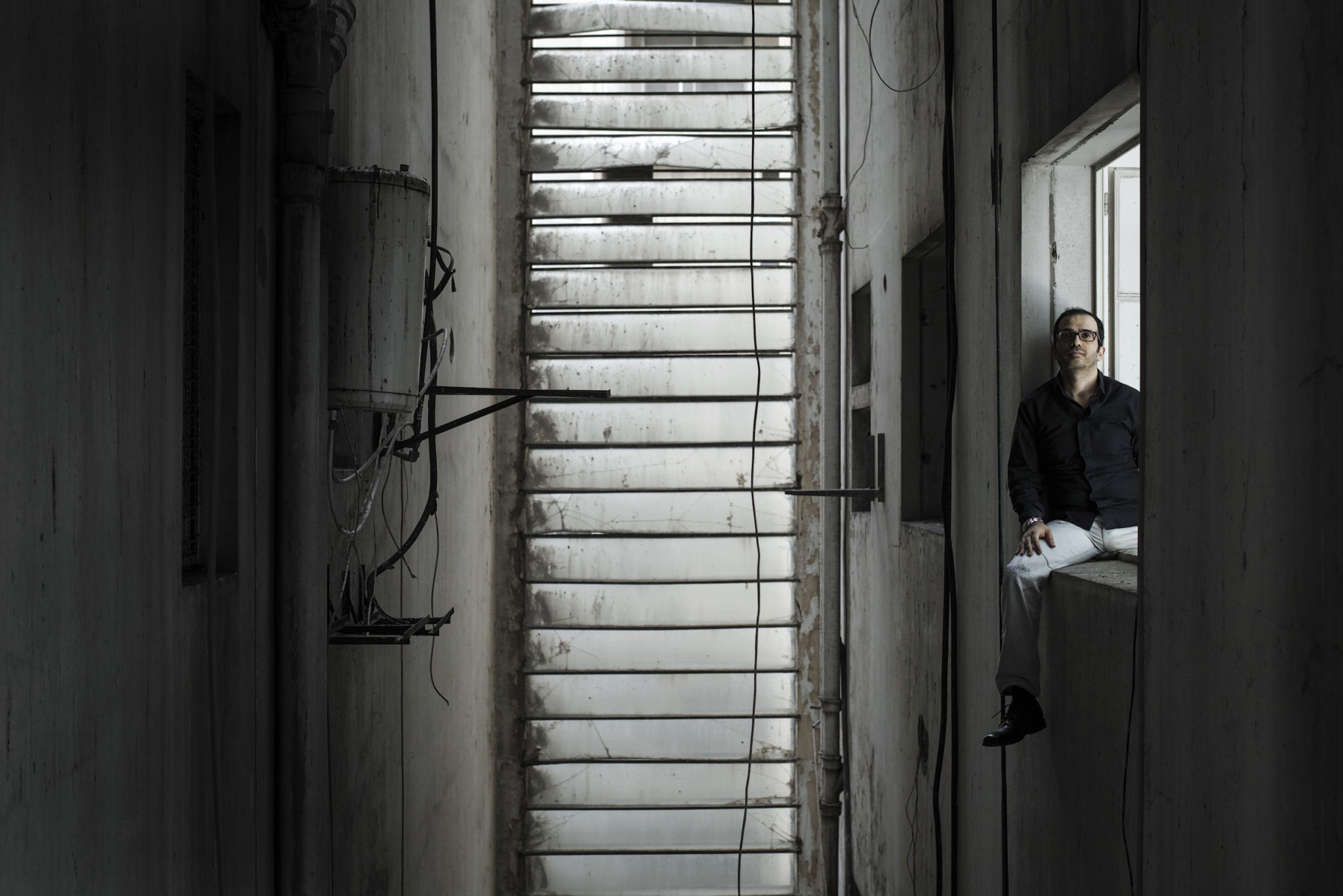 Karim Nader Studio designs a boxy, transparent house in Lebanon that ...